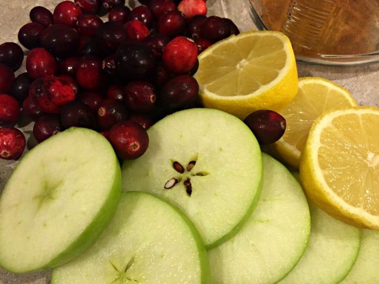 Natural Winter Potpourri Recipe - Mom Needs Chocolate