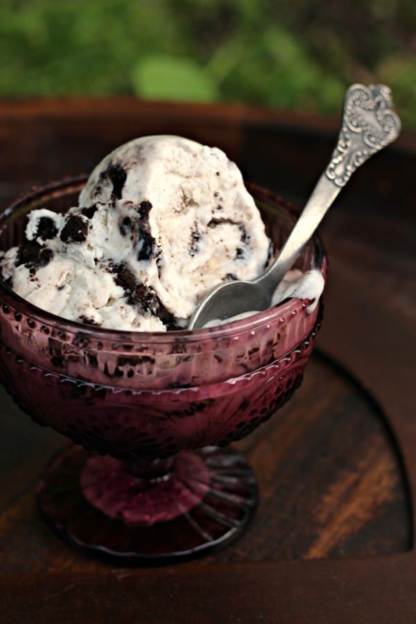 No Churn OREO Dream Ice Cream - Mom Needs Chocolate